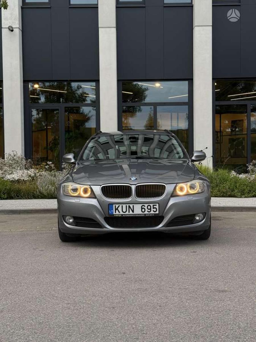 Grey BMW 320 2011 in Vilnius, with an engine capacity of 2.00 L and mileage of 447 thousand km for 2800 €, photo 3 on AUTOMOTO.COM.LV