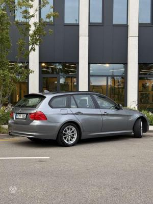 Grey BMW 320 2011 in Vilnius, with an engine capacity of 2.00 L and mileage of 447 thousand km for 2800 €, photo 8 on AUTOMOTO.COM.LV