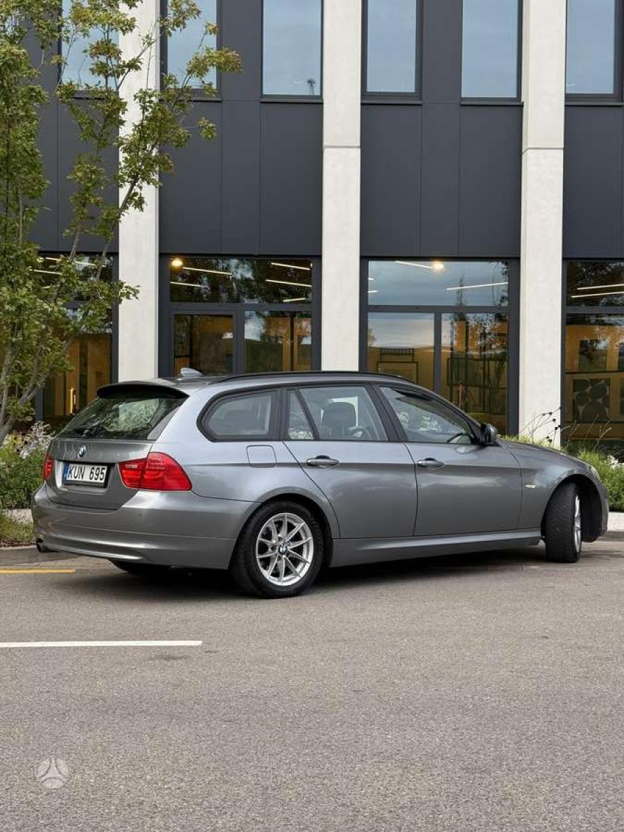 Grey BMW 320 2011 in Vilnius, with an engine capacity of 2.00 L and mileage of 447 thousand km for 2800 €, photo 8 on AUTOMOTO.COM.LV