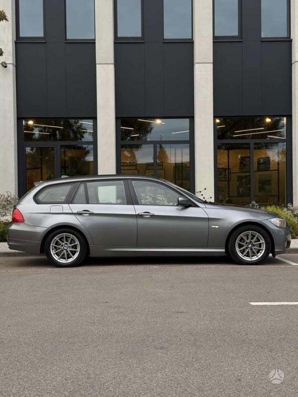 Pelēks BMW 320 2011 Viļņa, ar dzinēja tilpumu 2.00 L un nobraukumu 447 tūkst. km par 2800 €, foto 9 vietnē AUTOMOTO.COM.LV