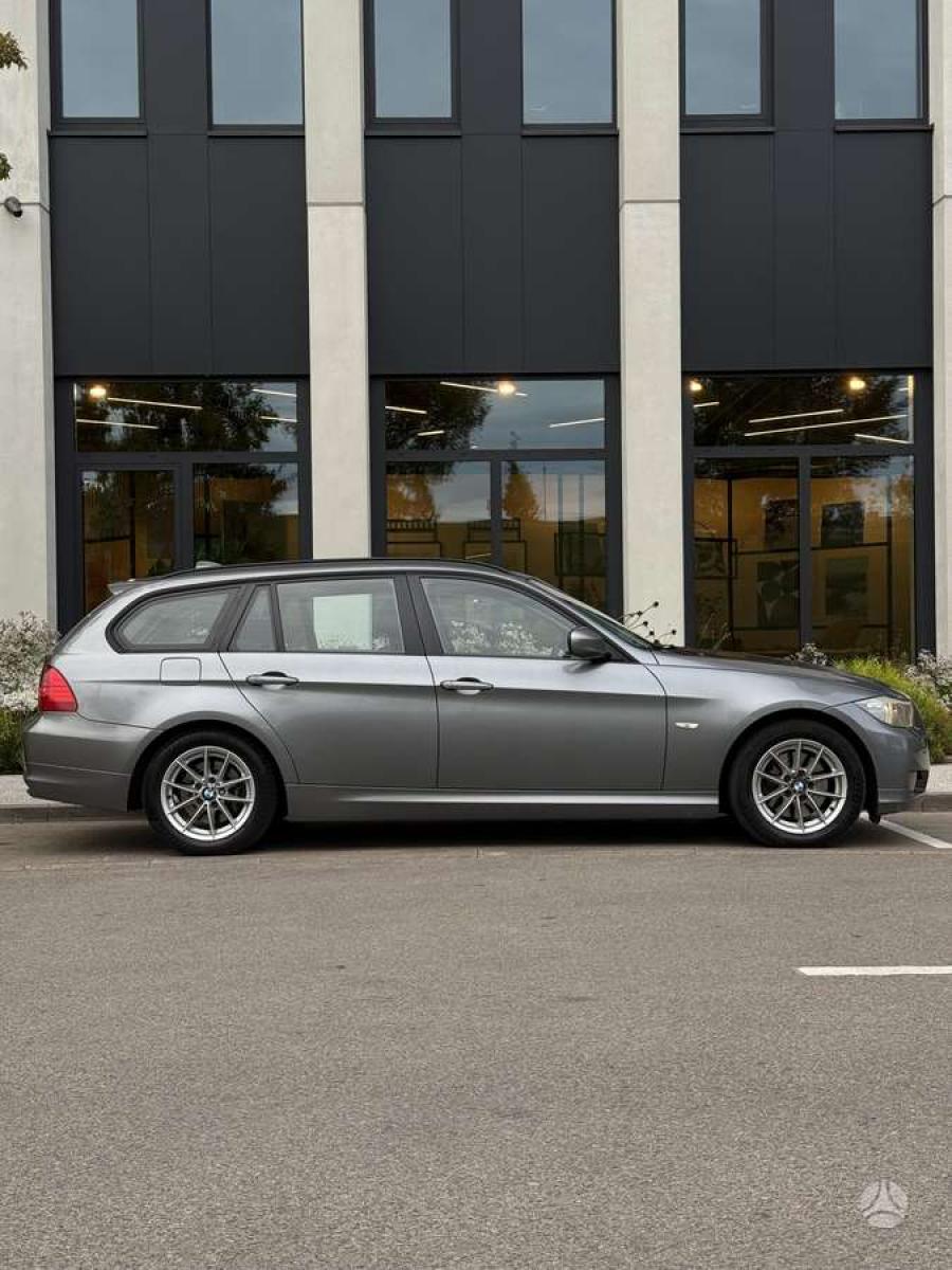 Grey BMW 320 2011 in Vilnius, with an engine capacity of 2.00 L and mileage of 447 thousand km for 2800 €, photo 9 on AUTOMOTO.COM.LV
