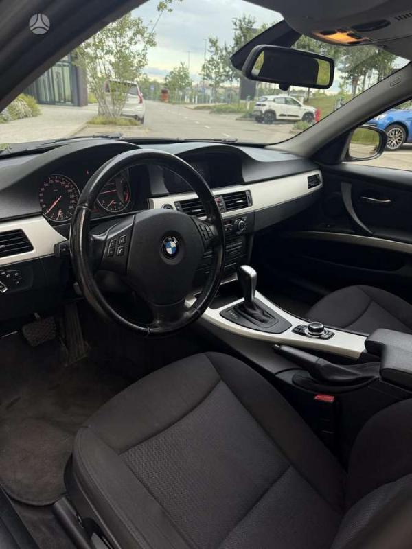 Pelēks BMW 320 2011 Viļņa, ar dzinēja tilpumu 2.00 L un nobraukumu 447 tūkst. km par 2800 €, foto 11 vietnē AUTOMOTO.COM.LV