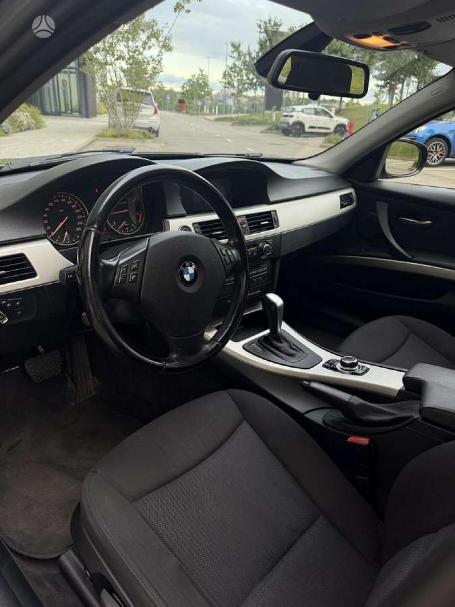 Grey BMW 320 2011 in Vilnius, with an engine capacity of 2.00 L and mileage of 447 thousand km for 2800 €, photo 11 on AUTOMOTO.COM.LV