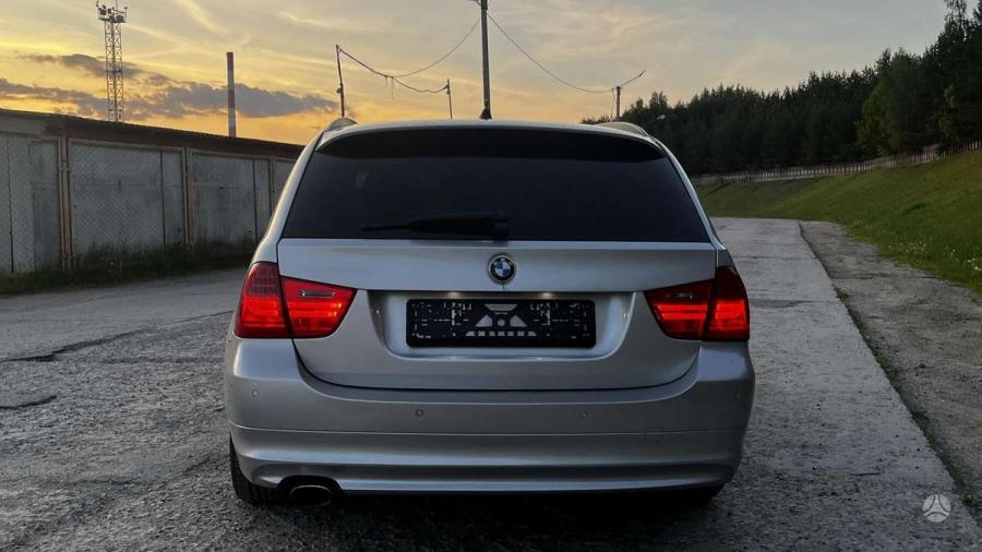 Pelēks BMW 320 2011 Viļņa, ar dzinēja tilpumu 2.00 L un nobraukumu 266 tūkst. km par 3200 €, foto 7 vietnē AUTOMOTO.COM.LV