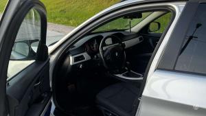 Pelēks BMW 320 2011 Viļņa, ar dzinēja tilpumu 2.00 L un nobraukumu 266 tūkst. km par 3200 €, foto 9 vietnē AUTOMOTO.COM.LV
