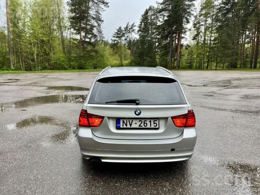 Pelēks BMW 320 2012 Rīga, ar dzinēja tilpumu 2.50 L un nobraukumu 243 tūkst. km par 550 €, foto 3 vietnē AUTOMOTO.COM.LV
