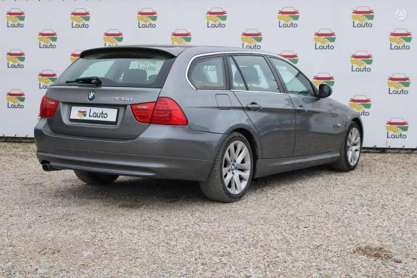 Grey BMW 320 2012 in Vilnius, with an engine capacity of 2.00 L and mileage of 291 thousand km for 5390 €, photo 3 on AUTOMOTO.COM.LV