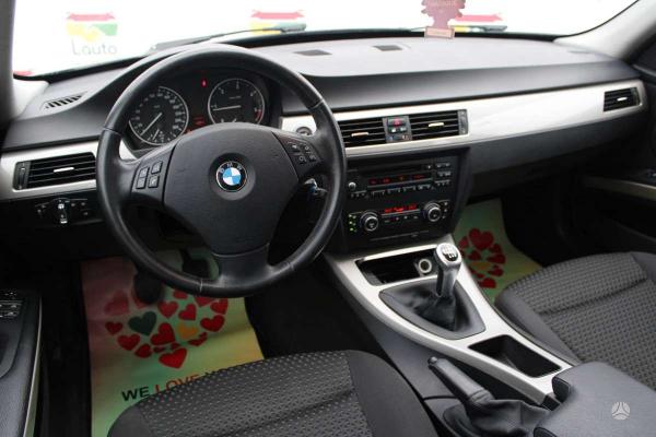 Grey BMW 320 2012 in Vilnius, with an engine capacity of 2.00 L and mileage of 291 thousand km for 5390 €, photo 5 on AUTOMOTO.COM.LV