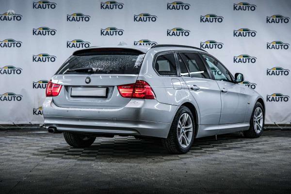 Pelēks BMW 320 2012 Kauņa, ar dzinēja tilpumu 2.00 L un nobraukumu 295 tūkst. km par 5990 €, foto 3 vietnē AUTOMOTO.COM.LV