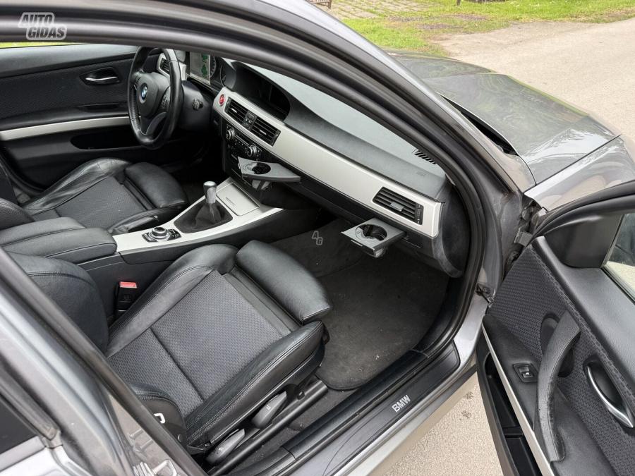 Pelēks BMW 320 2012 Marijampole, ar dzinēja tilpumu 2.00 L un nobraukumu 243 tūkst. km par 3150 €, foto 13 vietnē AUTOMOTO.COM.LV