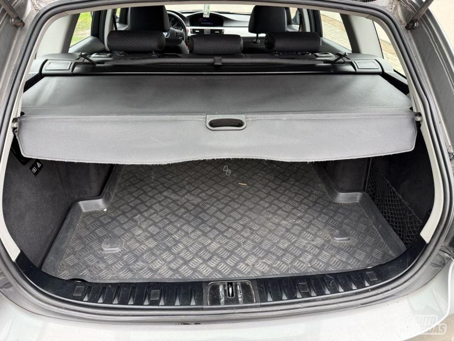 Pelēks BMW 320 2012 Marijampole, ar dzinēja tilpumu 2.00 L un nobraukumu 243 tūkst. km par 3150 €, foto 15 vietnē AUTOMOTO.COM.LV
