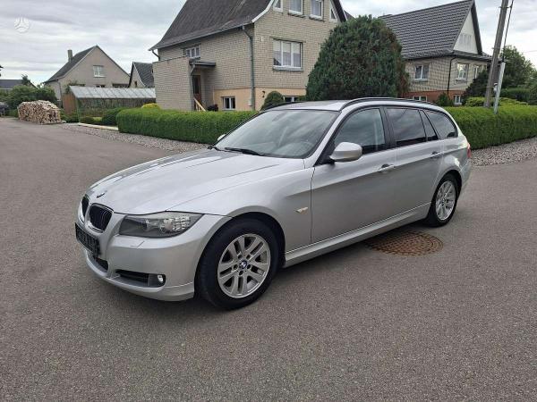 Grey BMW 320 2012 in Raseiniai, with an engine capacity of 2.00 L and mileage of 249 thousand km for 4600 €, photo 1 on AUTOMOTO.COM.LV