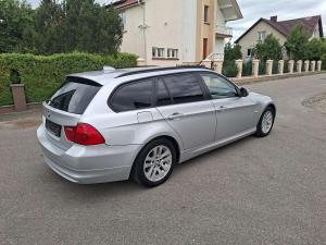 Grey BMW 320 2012 in Raseiniai, with an engine capacity of 2.00 L and mileage of 249 thousand km for 4600 €, photo 6 on AUTOMOTO.COM.LV