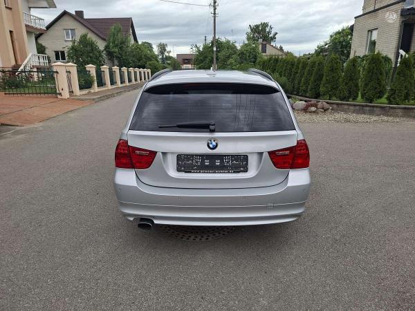 Grey BMW 320 2012 in Raseiniai, with an engine capacity of 2.00 L and mileage of 249 thousand km for 4600 €, photo 6 on AUTOMOTO.COM.LV