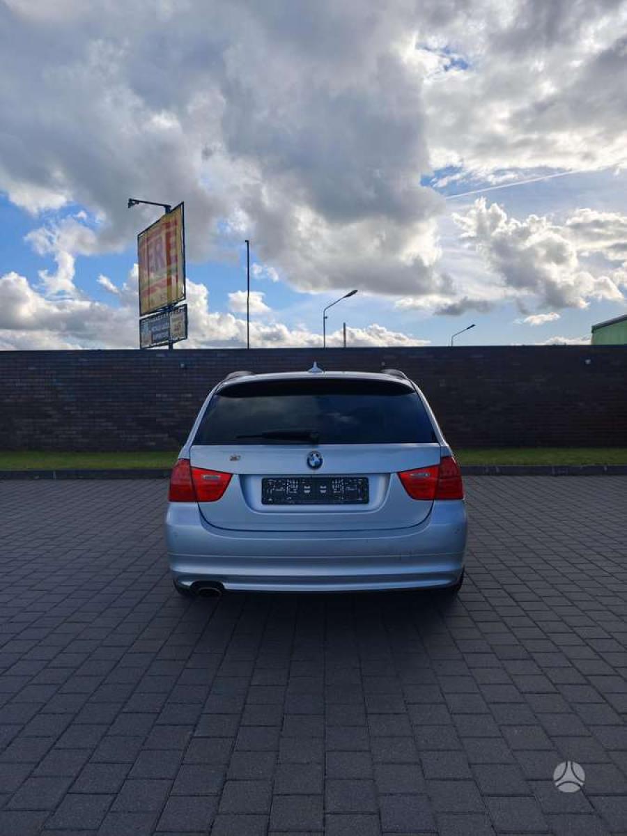 Grey BMW 320 2012 in Marijampole, with an engine capacity of 2.00 L and mileage of 270 thousand km for 5100 €, photo 6 on AUTOMOTO.COM.LV
