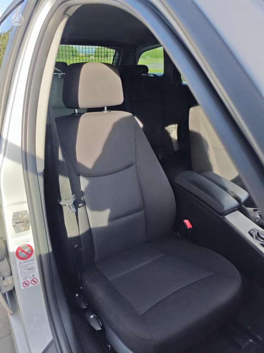 Grey BMW 320 2012 in Marijampole, with an engine capacity of 2.00 L and mileage of 270 thousand km for 5100 €, photo 15 on AUTOMOTO.COM.LV