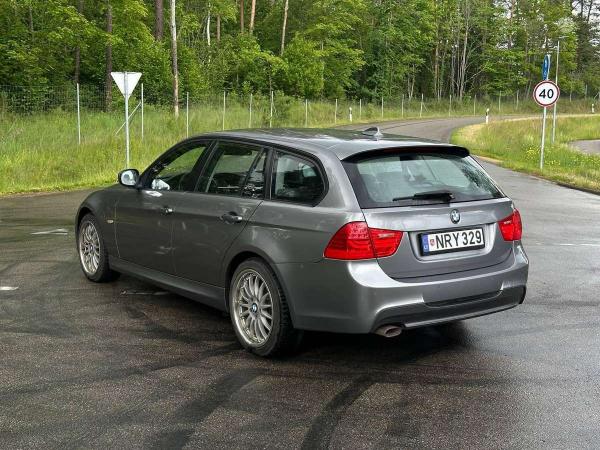 Pelēks BMW 320 2012 Viļņa, ar dzinēja tilpumu 2.00 L un nobraukumu 284 tūkst. km par 4200 €, foto 4 vietnē AUTOMOTO.COM.LV