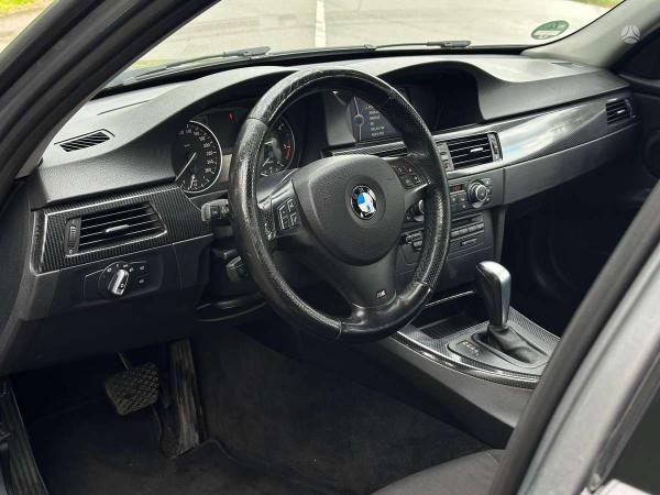 Pelēks BMW 320 2012 Viļņa, ar dzinēja tilpumu 2.00 L un nobraukumu 284 tūkst. km par 4200 €, foto 7 vietnē AUTOMOTO.COM.LV