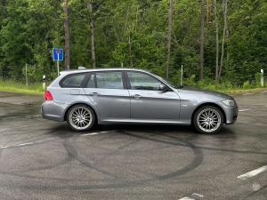 Grey BMW 320 2012 in Vilnius, with an engine capacity of 2.00 L and mileage of 284 thousand km for 4200 €, photo 12 on AUTOMOTO.COM.LV