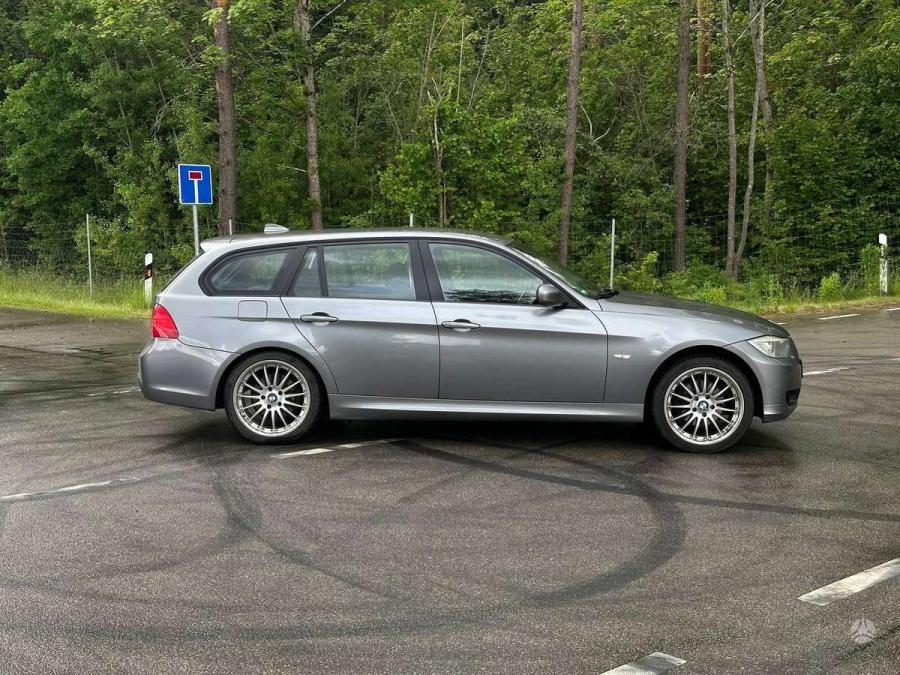 Grey BMW 320 2012 in Vilnius, with an engine capacity of 2.00 L and mileage of 284 thousand km for 4200 €, photo 12 on AUTOMOTO.COM.LV