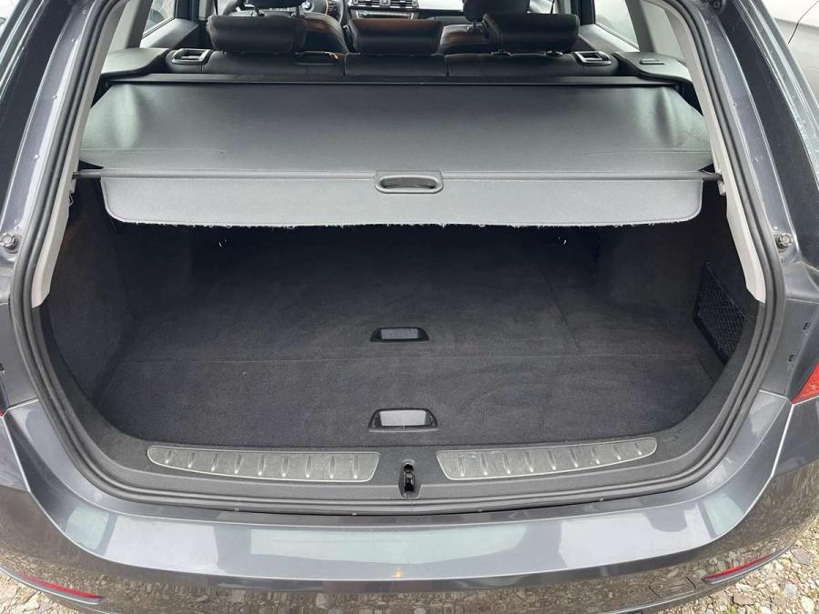 Grey BMW 320 2012 in Kaunas, with an engine capacity of 1.98 L and mileage of 260 thousand km for 6350 €, photo 21 on AUTOMOTO.COM.LV