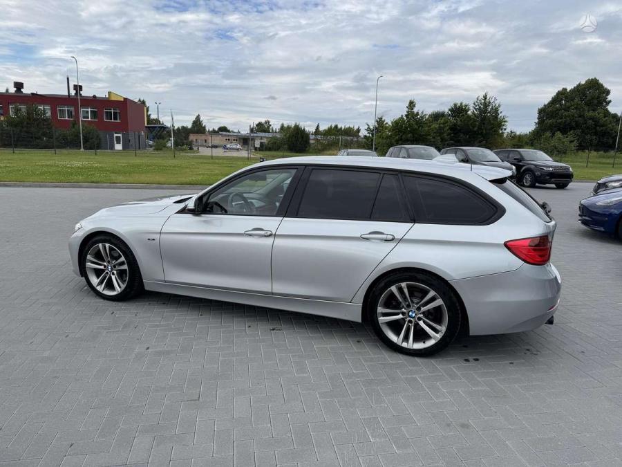 Grey BMW 320 2012 in Telschi, with an engine capacity of 2.00 L and mileage of 235 thousand km for 8700 €, photo 4 on AUTOMOTO.COM.LV
