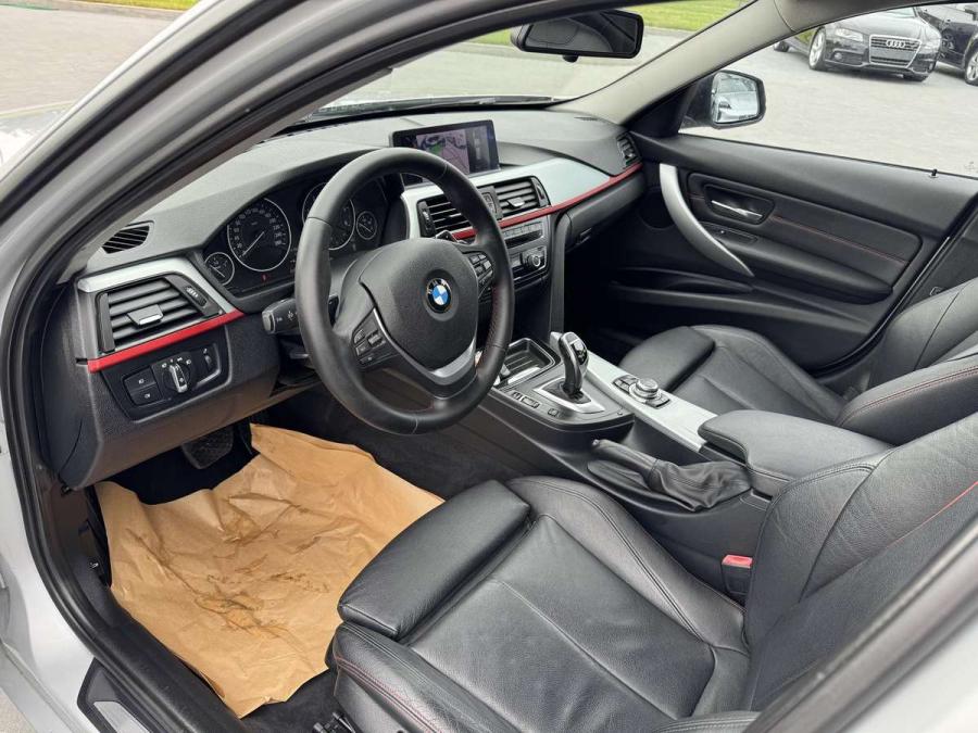 Grey BMW 320 2012 in Telschi, with an engine capacity of 2.00 L and mileage of 235 thousand km for 8700 €, photo 20 on AUTOMOTO.COM.LV