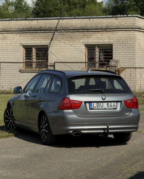 Pelēks BMW 320 2012 Kėdainiai, ar dzinēja tilpumu 2.00 L un nobraukumu 282 tūkst. km par 5100 €, foto 2 vietnē AUTOMOTO.COM.LV