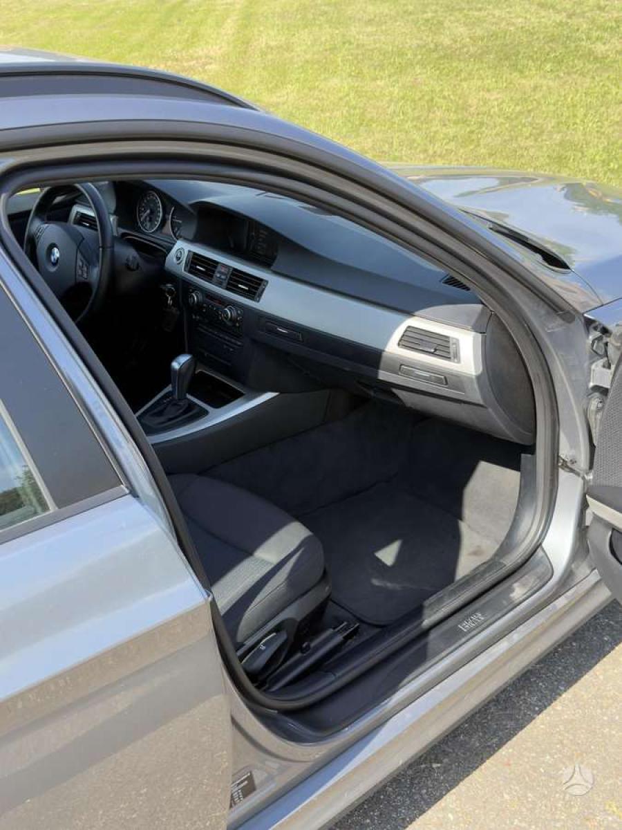 Pelēks BMW 320 2012 Kėdainiai, ar dzinēja tilpumu 2.00 L un nobraukumu 282 tūkst. km par 5100 €, foto 8 vietnē AUTOMOTO.COM.LV