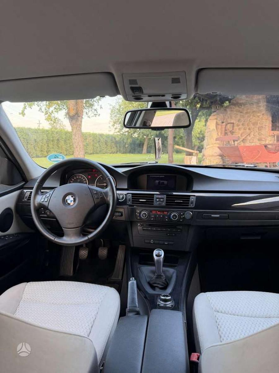 Grey BMW 320 2012 in Rokiskis, with an engine capacity of 2.00 L and mileage of 319 thousand km for 4300 €, photo 5 on AUTOMOTO.COM.LV