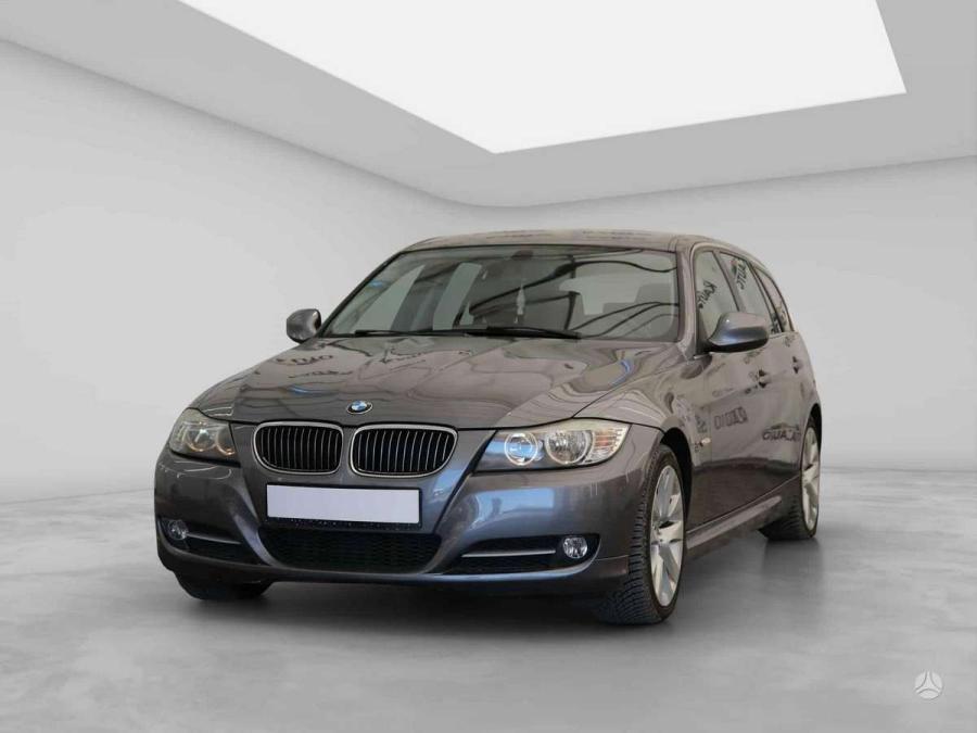 Grey BMW 320 2012 in Kaunas, with an engine capacity of 2.00 L and mileage of 291 thousand km for 5590 €, photo 1 on AUTOMOTO.COM.LV