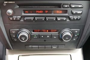 Grey BMW 320 2012 in Kaunas, with an engine capacity of 2.00 L and mileage of 291 thousand km for 5590 €, photo 9 on AUTOMOTO.COM.LV