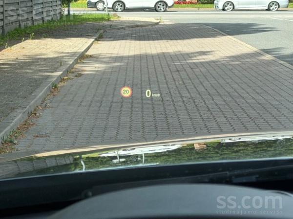 Grey BMW 320 2012 in Riga, with an engine capacity of 2.00 L and mileage of 313 thousand km for 10400 €, photo 7 on AUTOMOTO.COM.LV