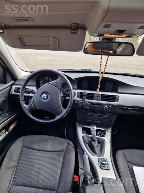 Grey BMW 320 2012 in Tukums, with an engine capacity of 2.00 L and mileage of 330 thousand km for 4700 €, photo 4 on AUTOMOTO.COM.LV