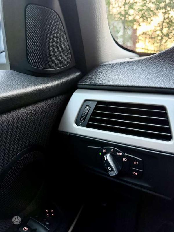 BMW 320 2012 Kauņa vietnē Pelēks BMW 320 2012 Kauņa, ar dzinēja tilpumu 0.00 L un nobraukumu 318 tūkst. km par 3950 €, foto 11 vietnē AUTOMOTO.COM.LV