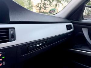 Grey BMW 320 2012 in Kaunas, with an engine capacity of 0.00 L and mileage of 318 thousand km for 3950 €, photo 14 on AUTOMOTO.COM.LV