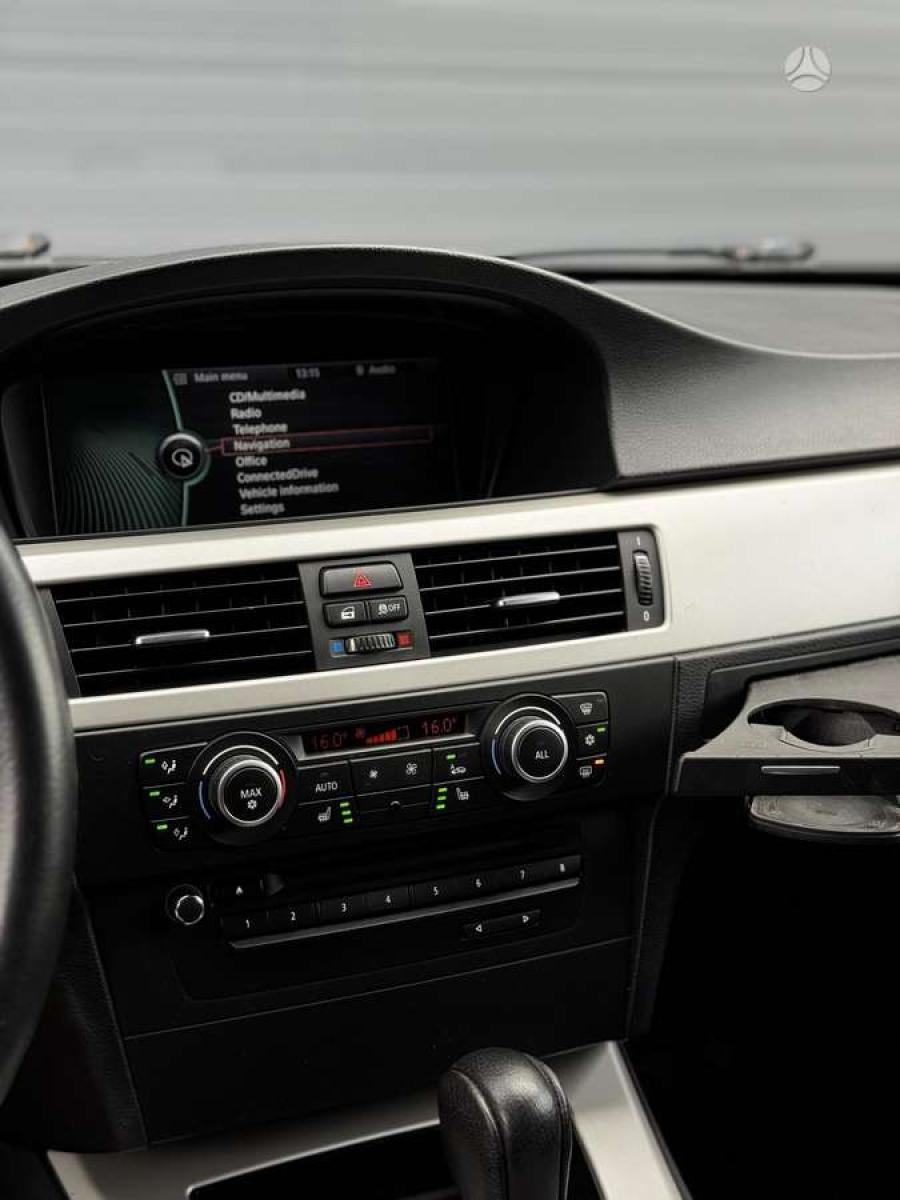 Pelēks BMW 320 2012 Klaipėda, ar dzinēja tilpumu 2.00 L un nobraukumu 345 tūkst. km par 3900 €, foto 11 vietnē AUTOMOTO.COM.LV