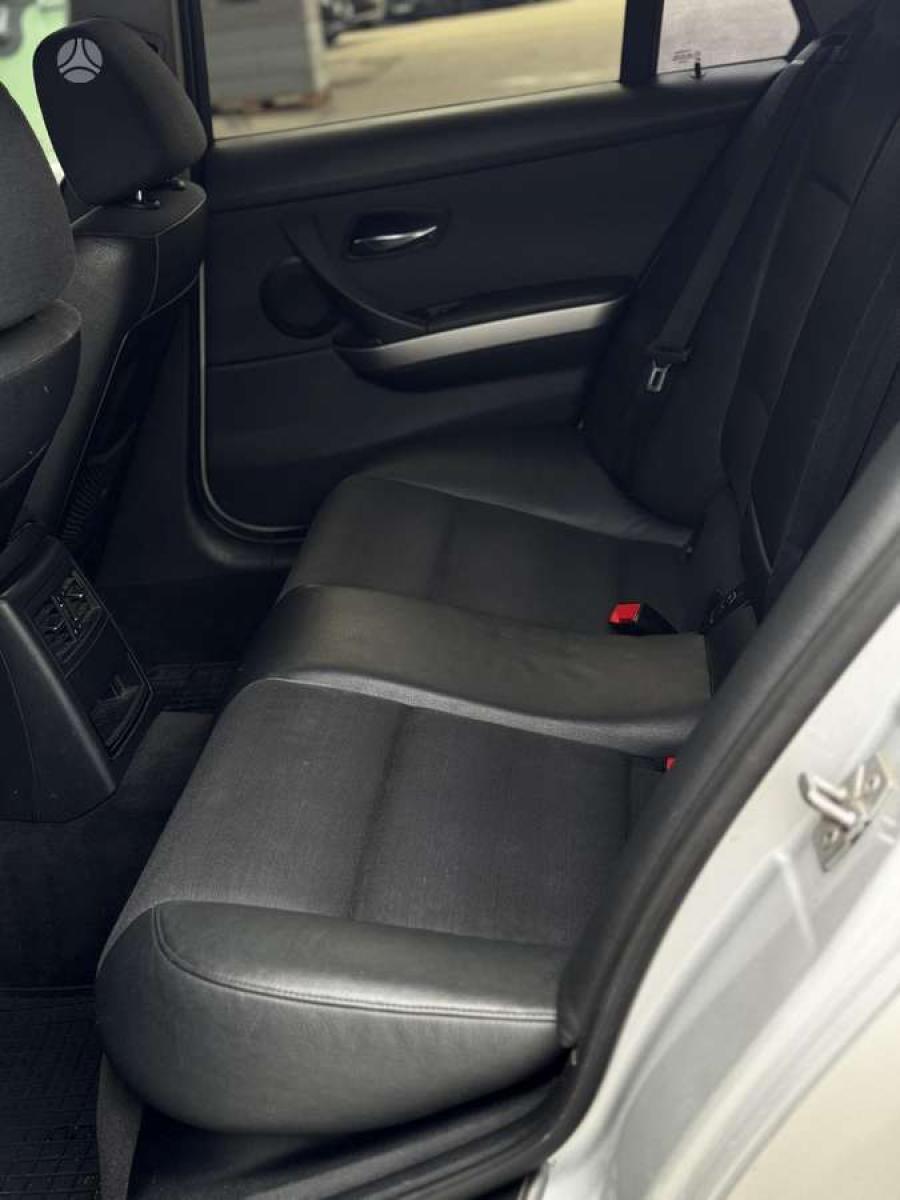 Pelēks BMW 320 2012 Klaipėda, ar dzinēja tilpumu 2.00 L un nobraukumu 345 tūkst. km par 3900 €, foto 14 vietnē AUTOMOTO.COM.LV