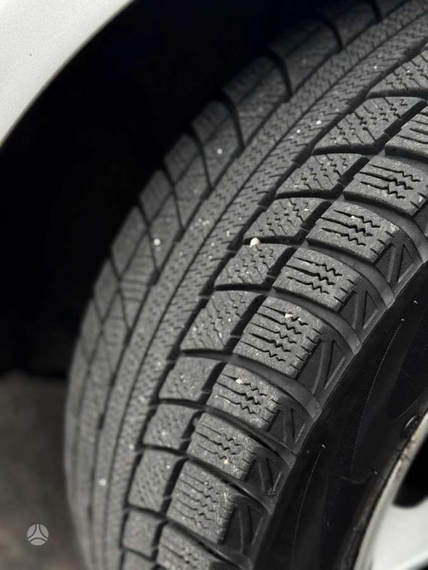 БМВ 320 2012 в Клайпеда на AUTOMOTO.COM.LV Серый БМВ 320 2012 в Клайпеда, объемом двигателя 2.00 л и пробегом 345 тыс. км за 3900 €, фото 7 на AUTOMOTO.COM.LV
