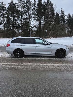 Grey BMW 320 2013 in Siauliai, with an engine capacity of 2.00 L and mileage of 171 thousand km for 10999 €, photo 16 on AUTOMOTO.COM.LV