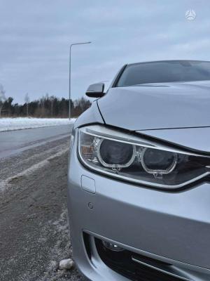 Grey BMW 320 2013 in Siauliai, with an engine capacity of 2.00 L and mileage of 171 thousand km for 10999 €, photo 35 on AUTOMOTO.COM.LV