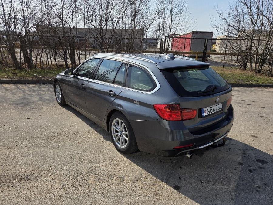 Pelēks BMW 320 2013 Alīta, ar dzinēja tilpumu 2.00 L un nobraukumu 299 tūkst. km par 5499 €, foto 4 vietnē AUTOMOTO.COM.LV
