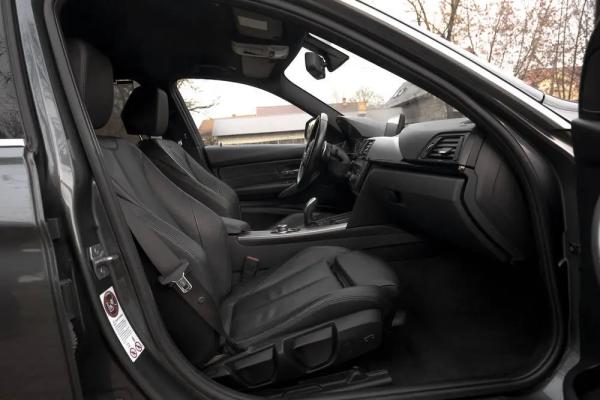 Grey BMW 320 2013 in Jelgava, with an engine capacity of 2.00 L and mileage of 273 thousand km for 9900 €, photo 9 on AUTOMOTO.COM.LV