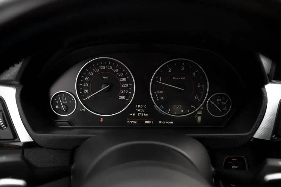 Pelēks BMW 320 2013 Jelgava, ar dzinēja tilpumu 2.00 L un nobraukumu 273 tūkst. km par 9900 €, foto 16 vietnē AUTOMOTO.COM.LV