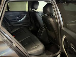 Pelēks BMW 320 2013 Jūrmala, ar dzinēja tilpumu 2.00 L un nobraukumu 320 tūkst. km par 8990 €, foto 32 vietnē AUTOMOTO.COM.LV