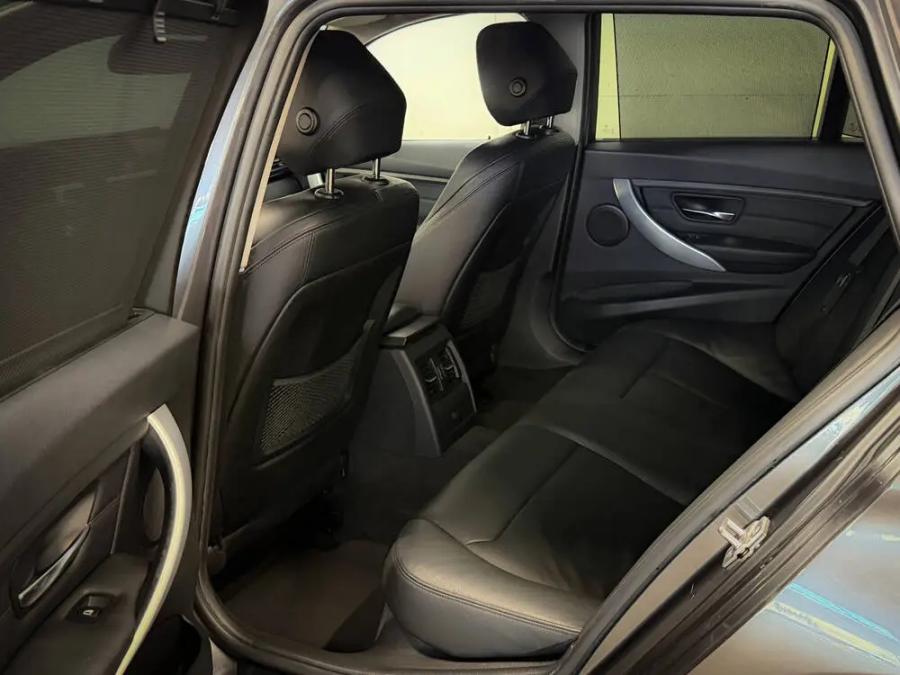 Pelēks BMW 320 2013 Jūrmala, ar dzinēja tilpumu 2.00 L un nobraukumu 320 tūkst. km par 8990 €, foto 33 vietnē AUTOMOTO.COM.LV