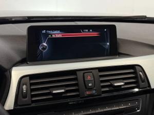 Pelēks BMW 320 2013 Jūrmala, ar dzinēja tilpumu 2.00 L un nobraukumu 320 tūkst. km par 8990 €, foto 42 vietnē AUTOMOTO.COM.LV