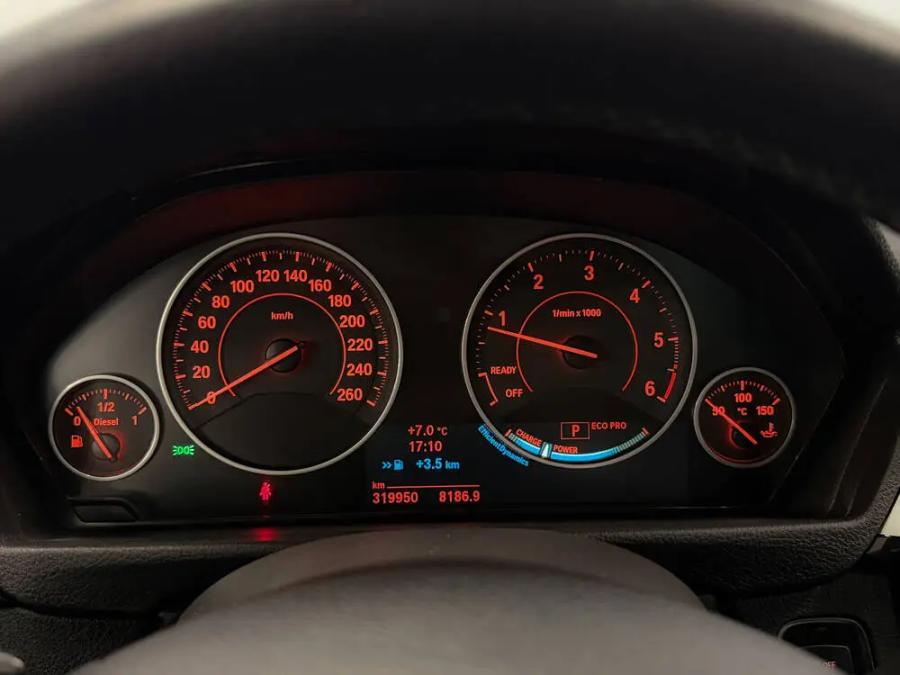 Pelēks BMW 320 2013 Jūrmala, ar dzinēja tilpumu 2.00 L un nobraukumu 320 tūkst. km par 8990 €, foto 46 vietnē AUTOMOTO.COM.LV
