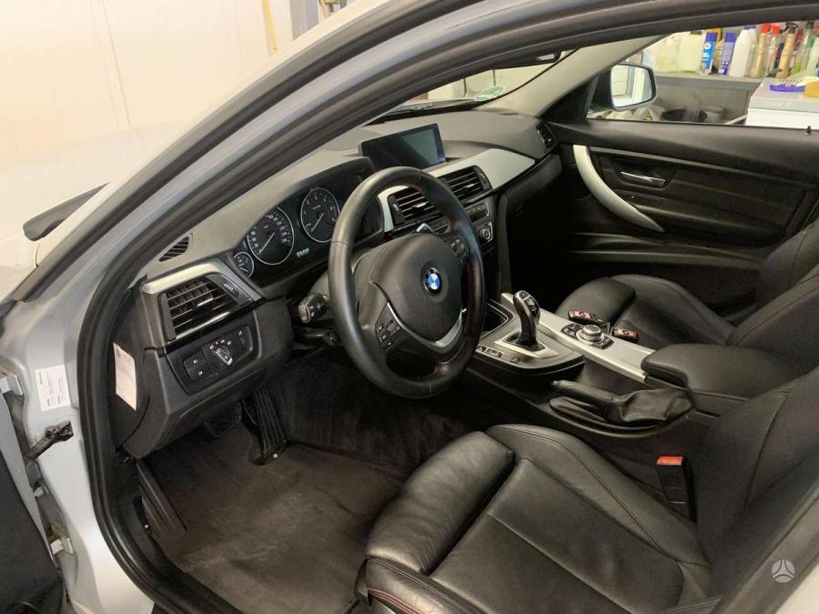 Grey BMW 320 2013 in Kaunas, with an engine capacity of 2.00 L and mileage of 240 thousand km for 7500 €, photo 8 on AUTOMOTO.COM.LV