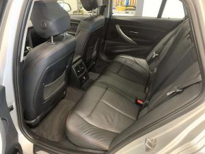 Grey BMW 320 2013 in Kaunas, with an engine capacity of 2.00 L and mileage of 240 thousand km for 7500 €, photo 12 on AUTOMOTO.COM.LV